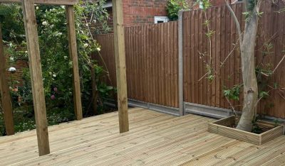Milton Keynes Fencing | Family-Run Garden & Commercial Fencing Experts